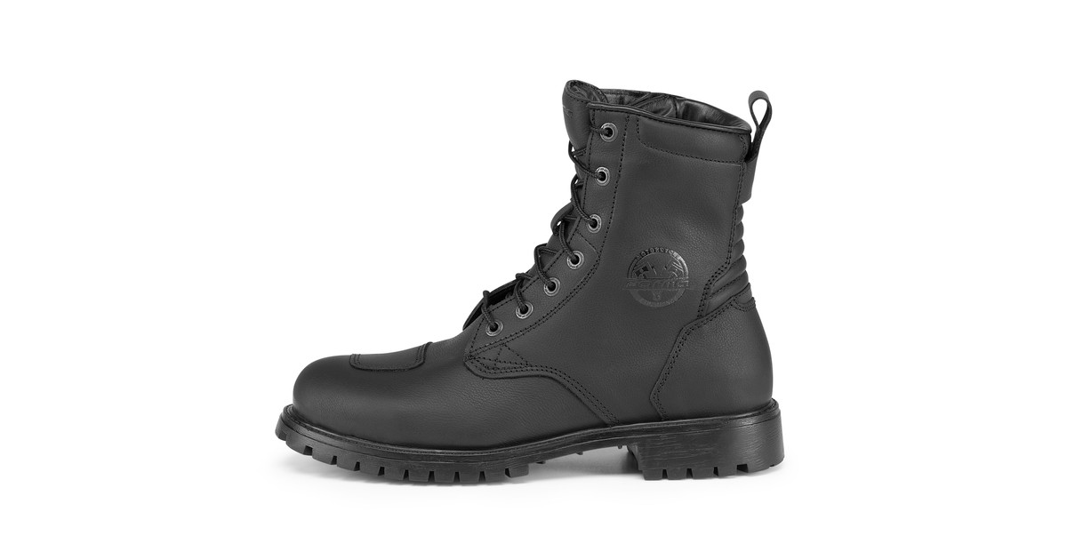 Forma Ajokenkä Legacy Dry WP Musta - 658-23037